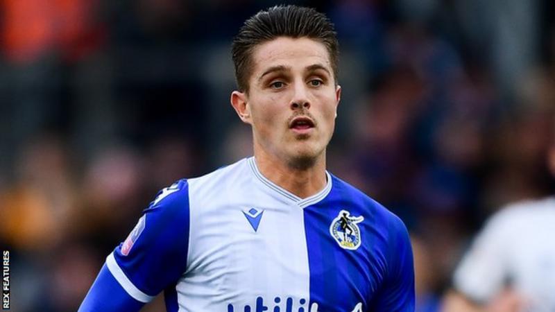 Tom Nichols: Cheltenham Town sign Bristol Rovers striker on loan - BBC ...