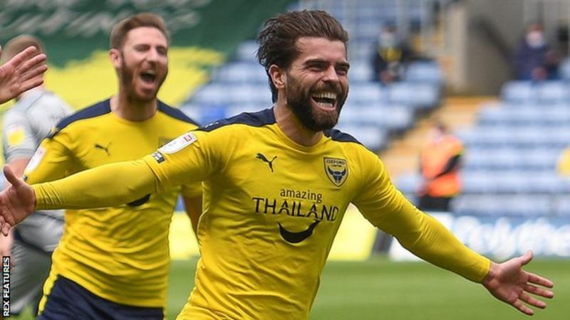 Elliott Lee: Charlton sign Luton Town attacker on season-long loan ...