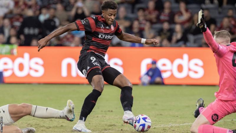 Gavin Whyte and Kusini Yengi: Portsmouth announce signings of winger ...