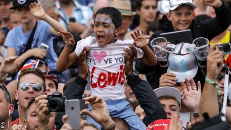 Lewis Hamilton wins record-equalling fifth British GP - BBC Sport