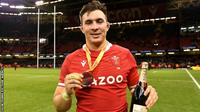 Taine Basham: Wales and Dragons flanker 'at start of his journey' - BBC ...