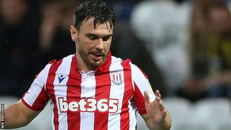 Scott Hogan: Aston Villa loan striker to Birmingham City - BBC Sport
