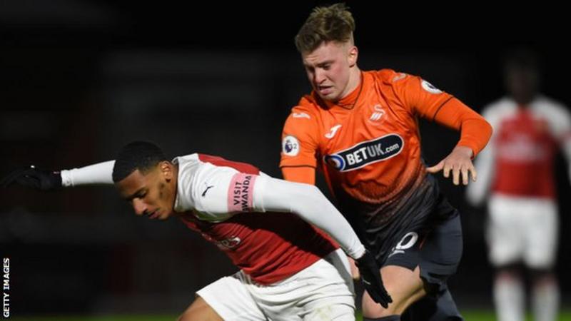 Adam King: Dundee United sign winger from Swansea City - BBC Sport