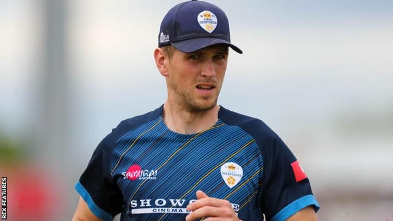 Alex Thomson: Warwickshire all-rounder to make permanent Derbyshire ...