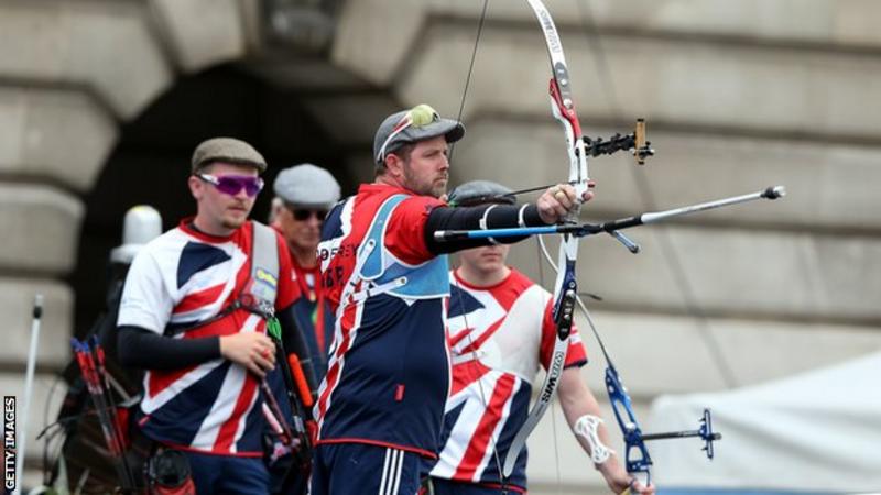 European Archery Championships: GB men's team claim silver - BBC Sport