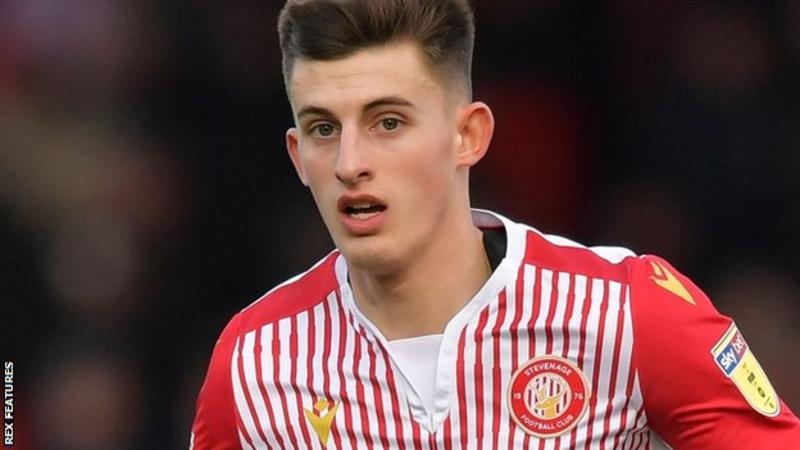 Kelland Watts: Newcastle United defender joins Mansfield Town on loan ...