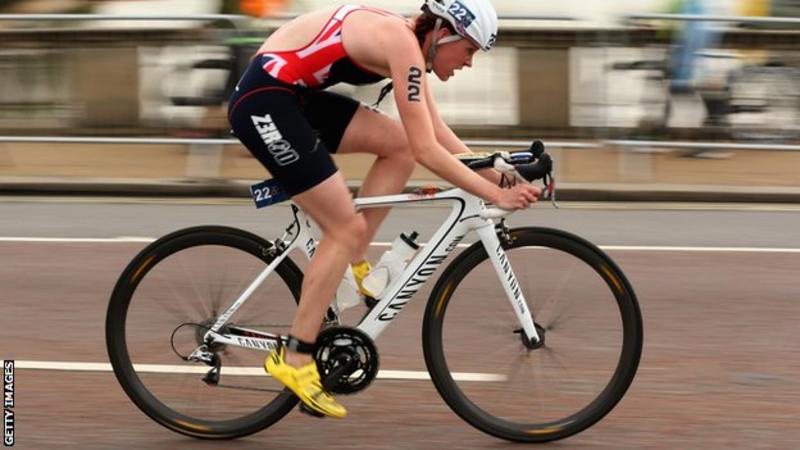 Lucy Hall fifth in Triathlon European Championships - BBC Sport