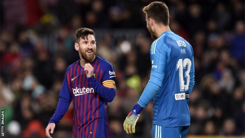 Neto: Barcelona sign Brazilian goalkeeper from Valencia for £23m - BBC ...