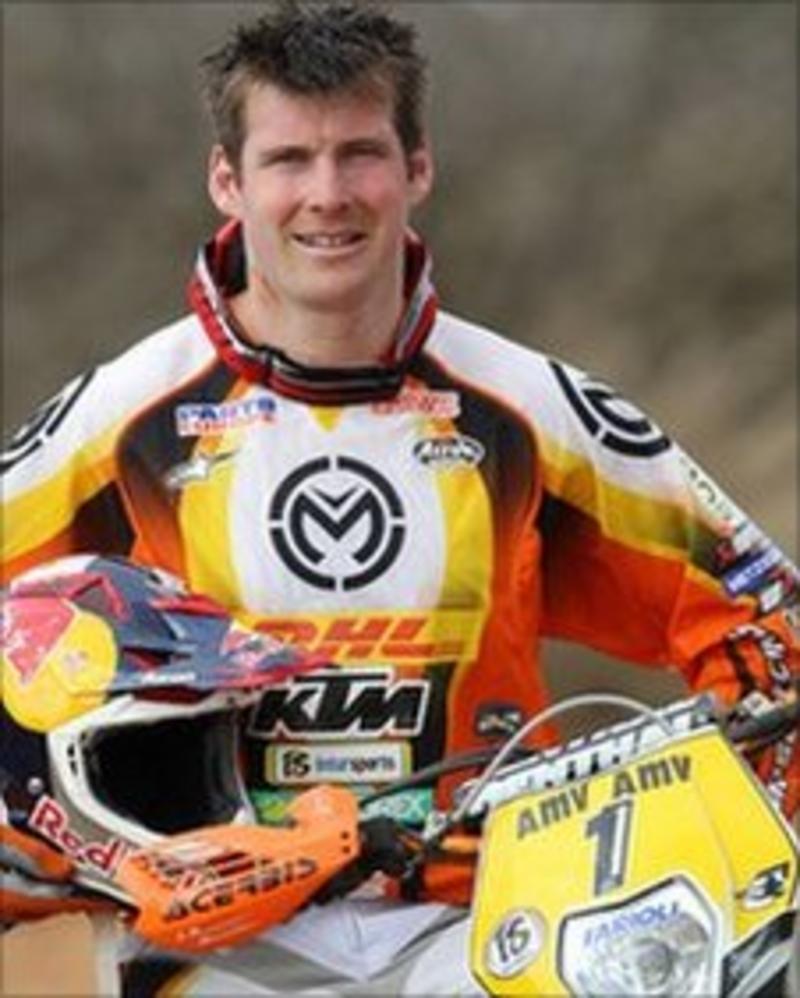 David Knight makes winning return after hip surgery - BBC Sport