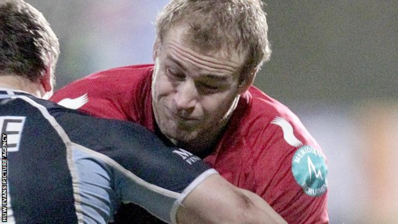 Exeter Chiefs sign Scarlets lock Damian Welch - BBC Sport