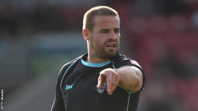 Robertson and Wheeldon sign new London Broncos deals - BBC Sport