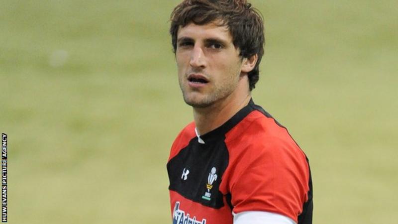 Luke Charteris injury a big loss for Wales, says Dafydd Jones - BBC Sport