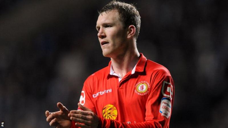 JPT final: Crewe defender Mark Ellis desperate for Wembley start - BBC ...