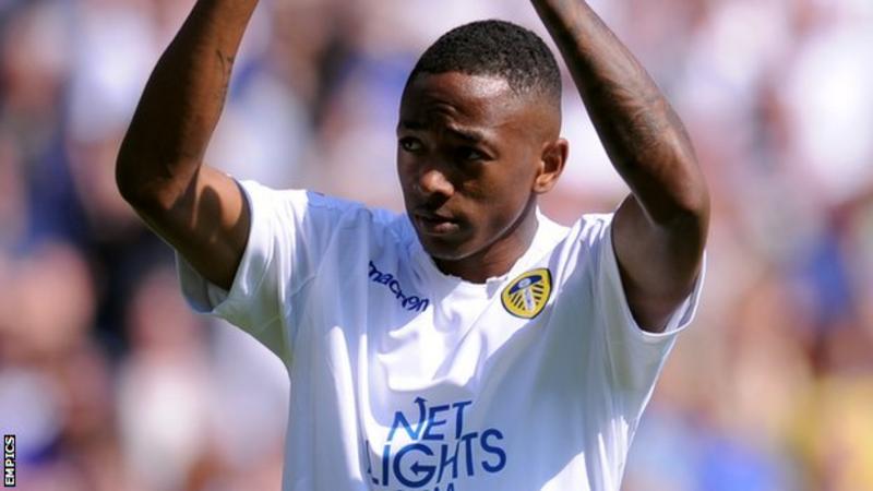 Arsenal winger Sanchez Watt signs for Colchester United - BBC Sport