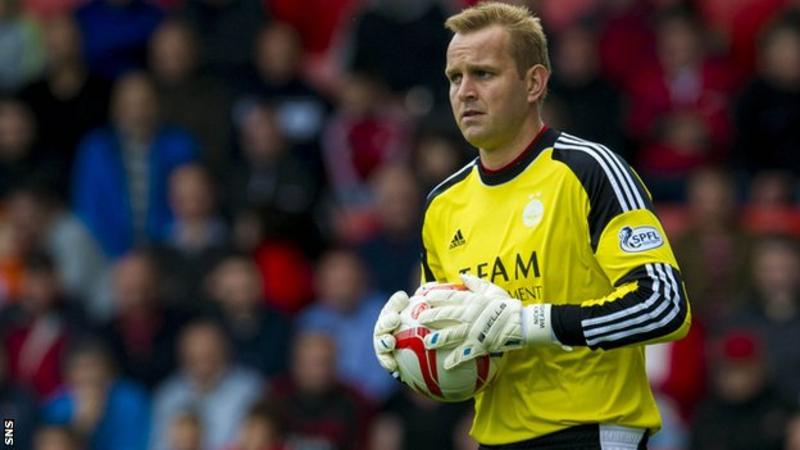 Aberdeen: Goalkeeper Nicky Weaver extends contract - BBC Sport