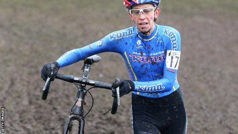 Cyclo-cross: Helen Wyman wins World Championship bronze - BBC Sport