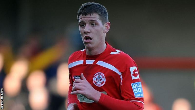 Glenn Wilson: Aldershot Town sign Salisbury defender - BBC Sport