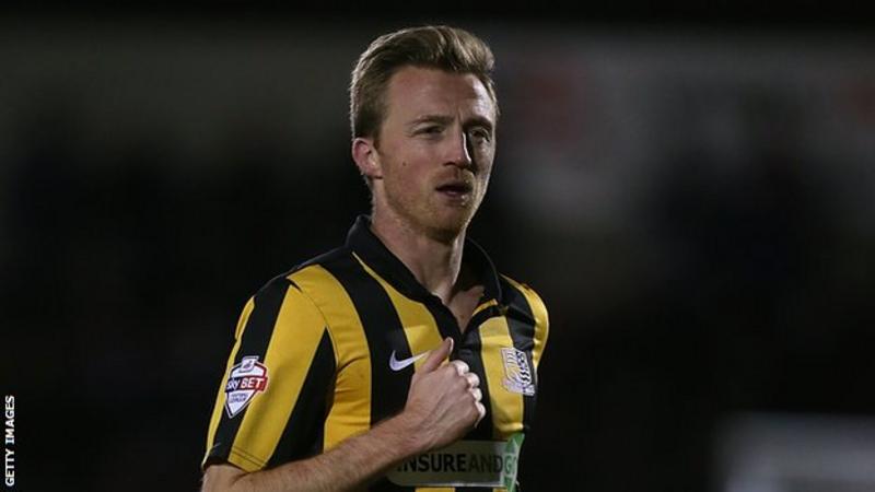 Lee Barnard: Southend United sign ex-Southampton striker - BBC Sport