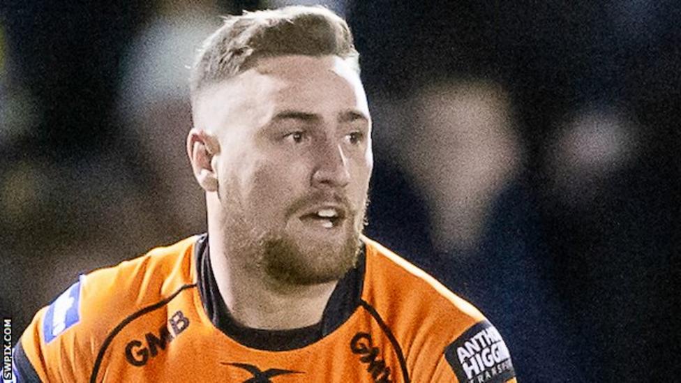 Super League: Castleford beat Wakefield 36-16 in derby thanks to James ...