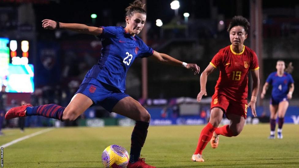Emily Fox: Arsenal sign USA defender from North Carolina Courage - BBC ...
