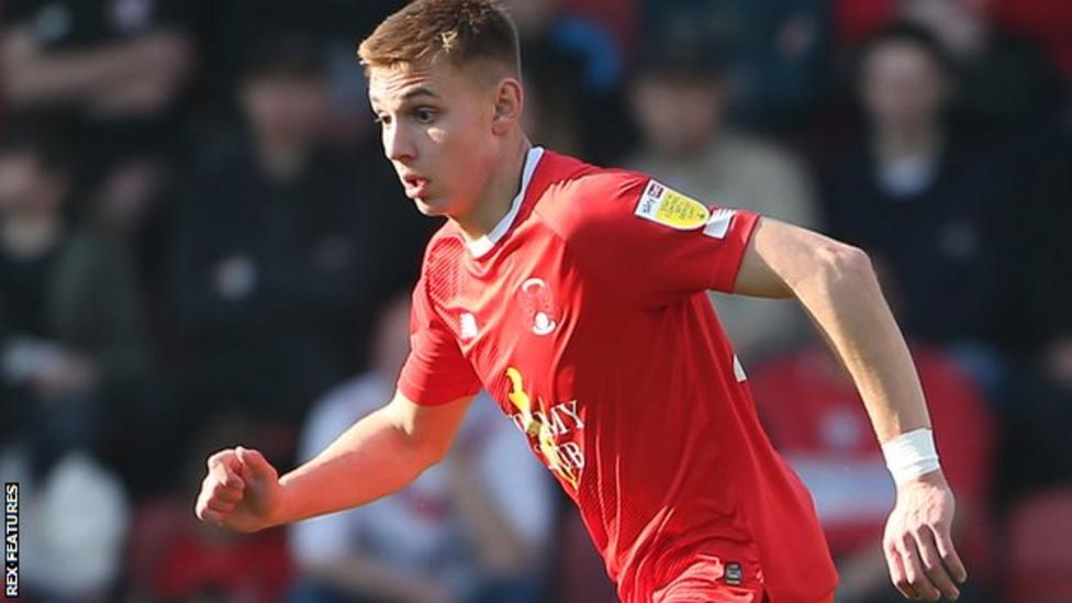 Hector Kyprianou and David Ajiboye: Peterborough sign Leyton Orient ...