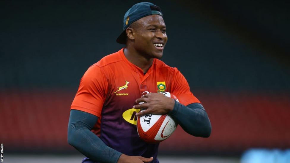 Aphiwe Dyantyi signs for South Africa side Sharks after four-year ...