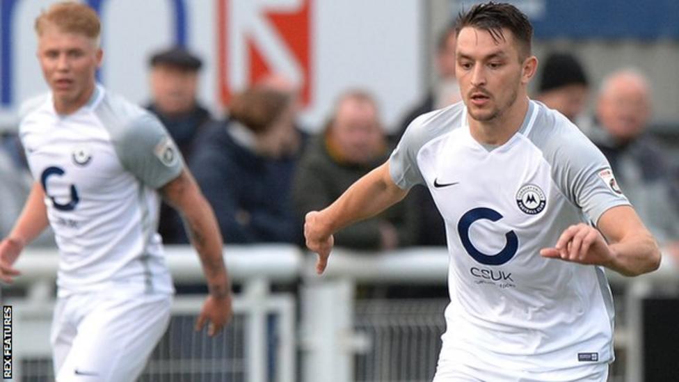 Torquay United striker Brett Williams agrees new deal with Gulls - BBC ...