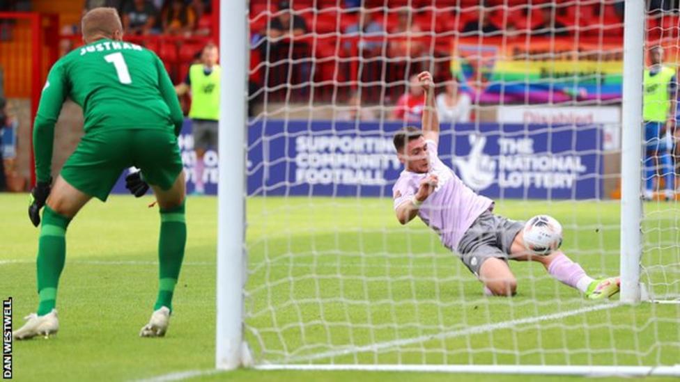 Cedwyn Scott: Notts County striker on personal battle to get Magpies ...