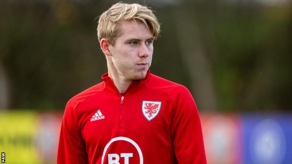 Ollie Cooper: Wales hopeful aiming to make his mark at Swansea City ...