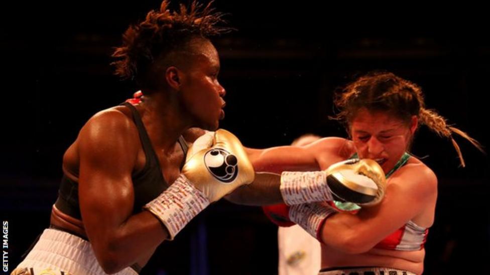 Nicola Adams retains WBO flyweight title in split decision draw - BBC Sport