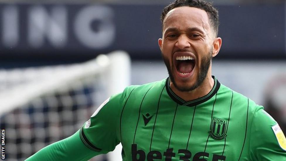 Lewis Baker: Stoke City midfielder signs new three-year deal - BBC Sport