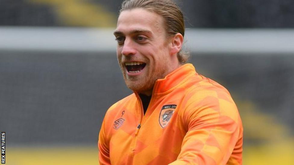 Tom Eaves: Rotherham United sign Hull City striker on three-year deal ...