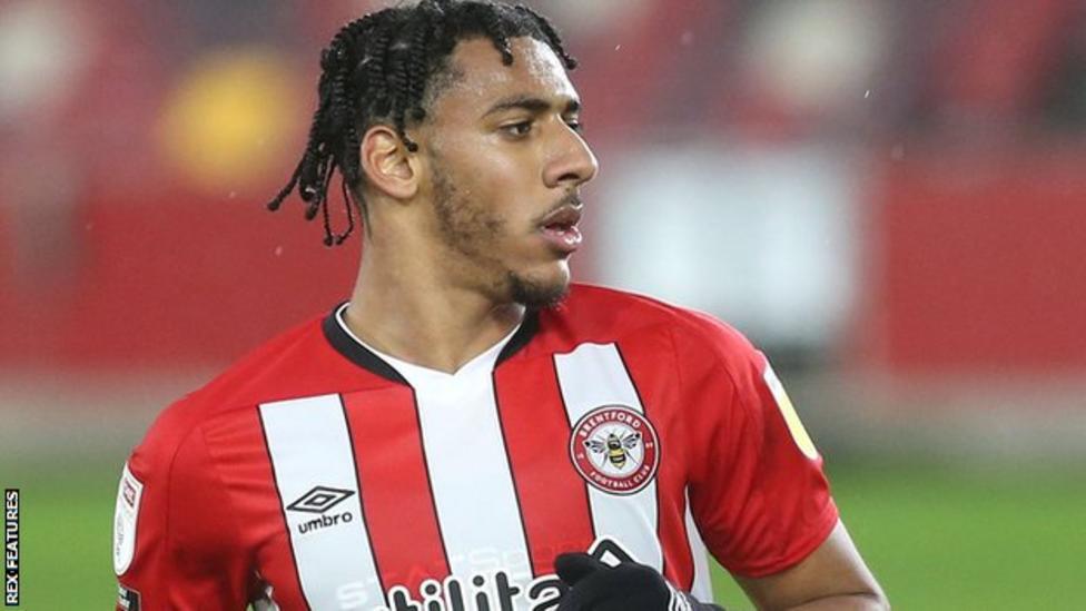 Dominic Thompson: Swindon Town sign Brentford defender on loan - BBC Sport