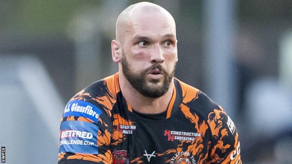 George Griffin: Castleford forward agrees new three-year contract - BBC ...