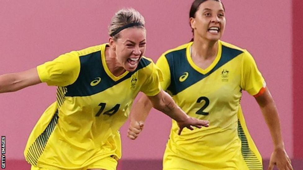 Alanna Kennedy: Manchester City Women sign Australia defender - BBC Sport