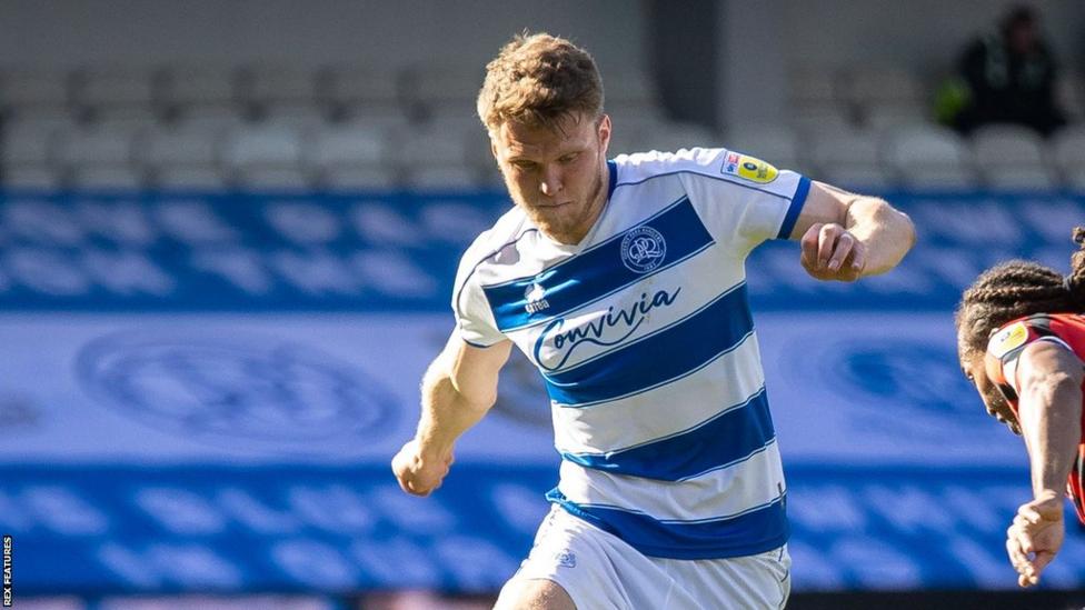 Rob Dickie: Bristol City sign QPR defender on a deal until 2026 - BBC Sport