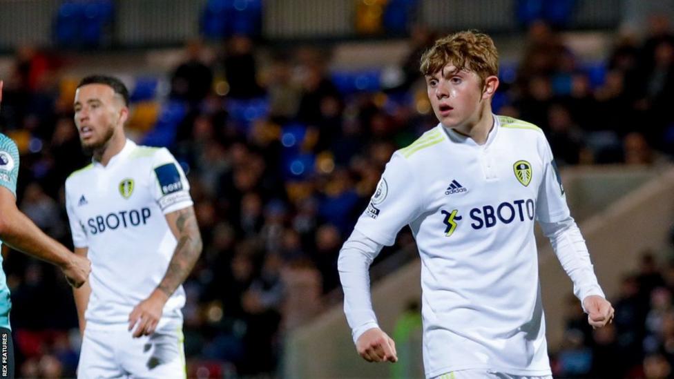 Max Dean: MK Dons signs Leeds United striker on permanent deal - BBC Sport