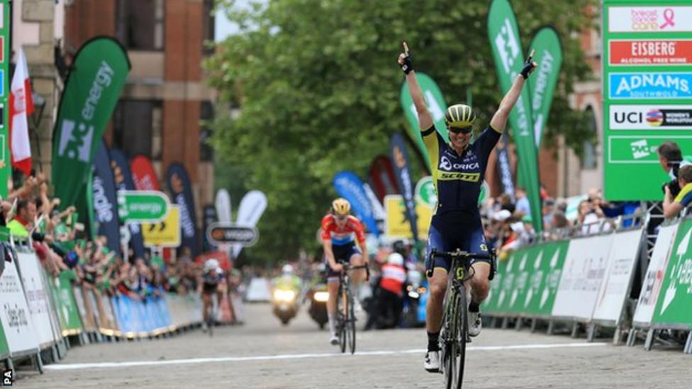 Women's Tour: Sarah Roy wins stage four as Niewiadoma maintains overall ...