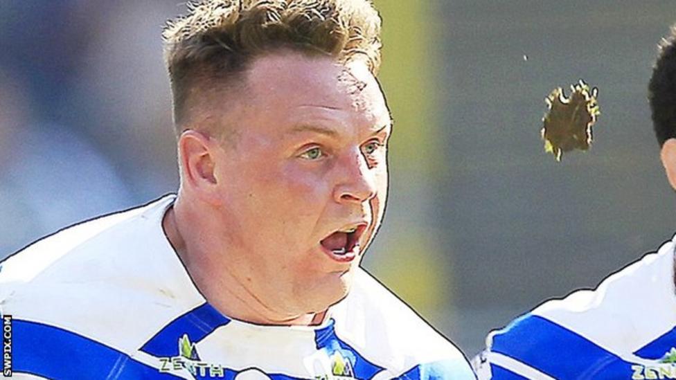 Ed Barber: Halifax player fined for 'unacceptable' tweet - BBC Sport