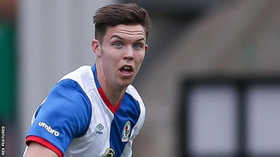 Connor Thompson: Gateshead sign Halifax midfielder - BBC Sport