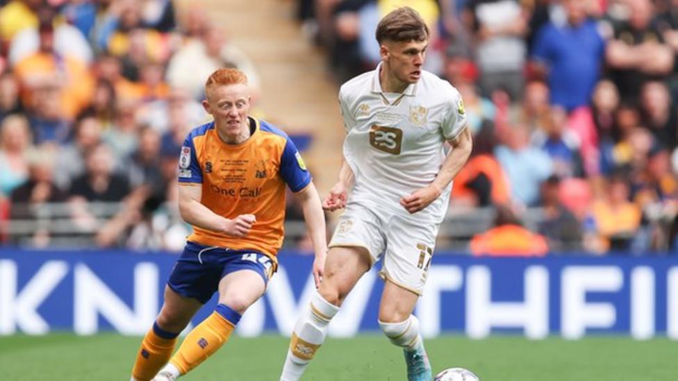 Jake Taylor: Morecambe sign midfielder from Port Vale - BBC Sport