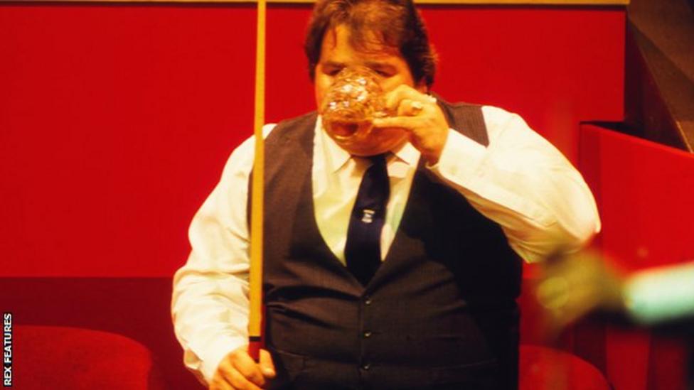 World Snooker 2016: Changing fashions at the Crucible Theatre - BBC Sport