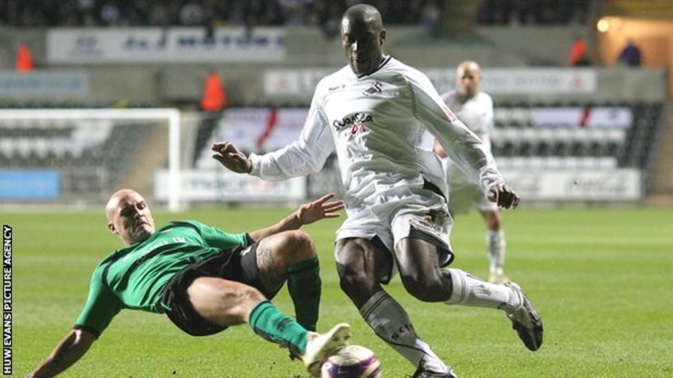 Kevin Austin: Former Swansea City defender dies aged 45 - BBC Sport