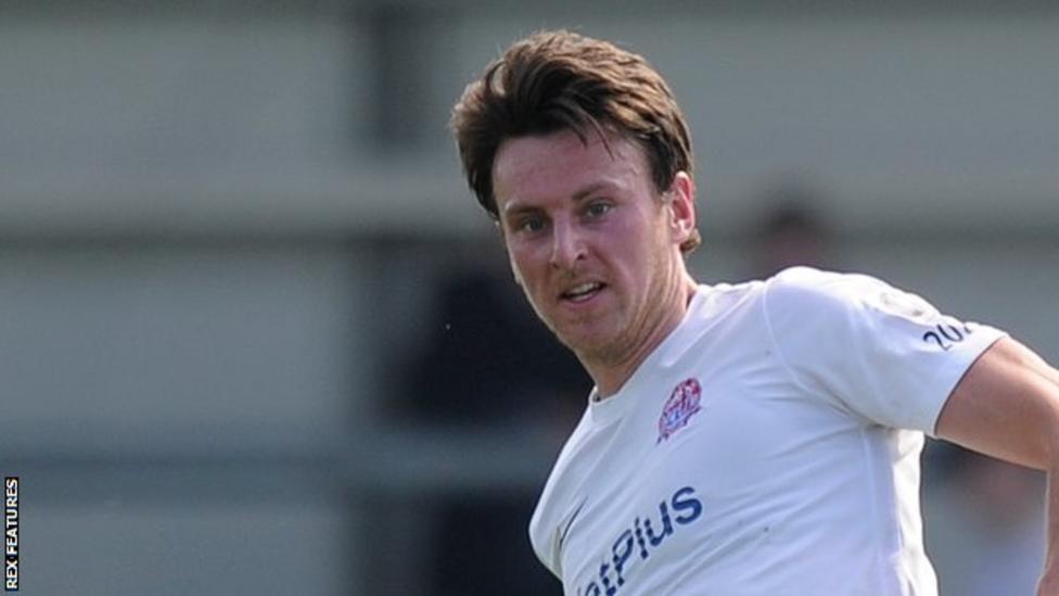 Wrexham sign Jake Lawlor from National League rivals Salford - BBC Sport