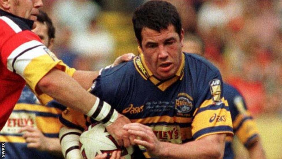 Adrian Morley to end career with Leeds v New Zealand game - BBC Sport