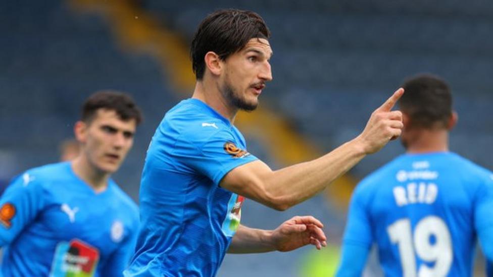 Ash Palmer: Stockport County defender signs new one-year contract - BBC ...