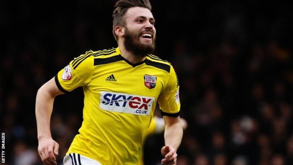 Stuart Dallas: Leeds United sign Brentford winger - BBC Sport
