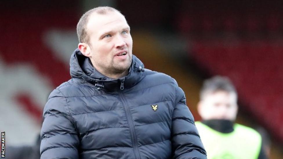 Warren Feeney named Welling United manager - BBC Sport