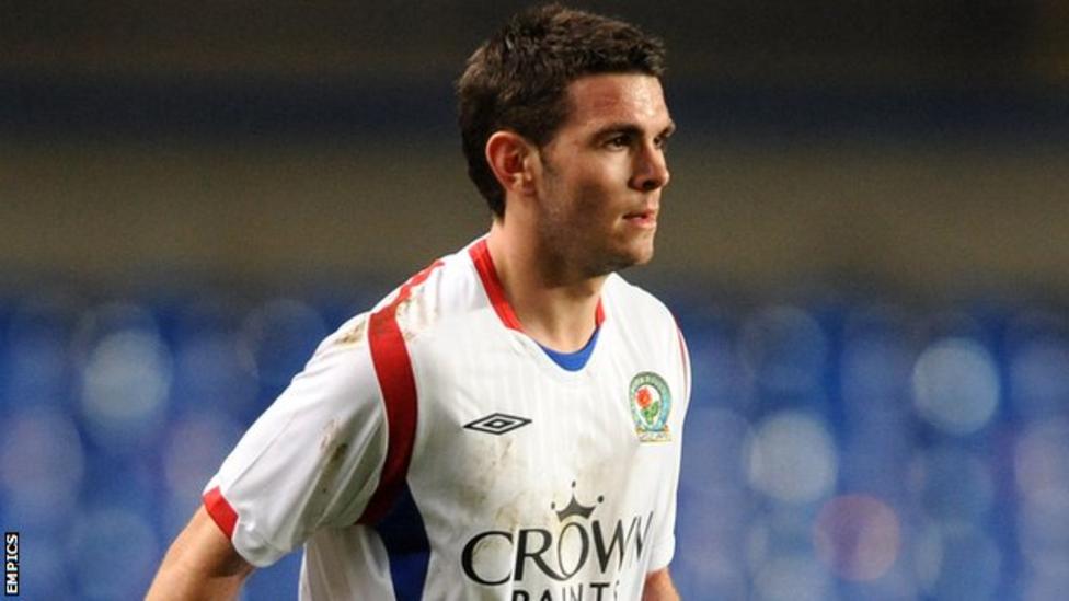 Andy Parry: Altrincham sign defender on one-month loan - BBC Sport