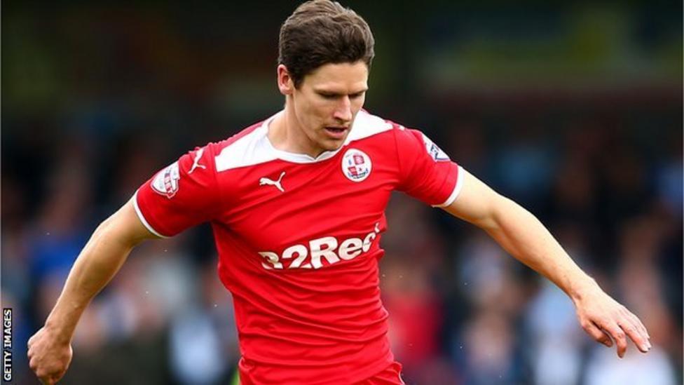 Josh Simpson: Plymouth Argyle sign ex-Crawley Town midfielder - BBC Sport